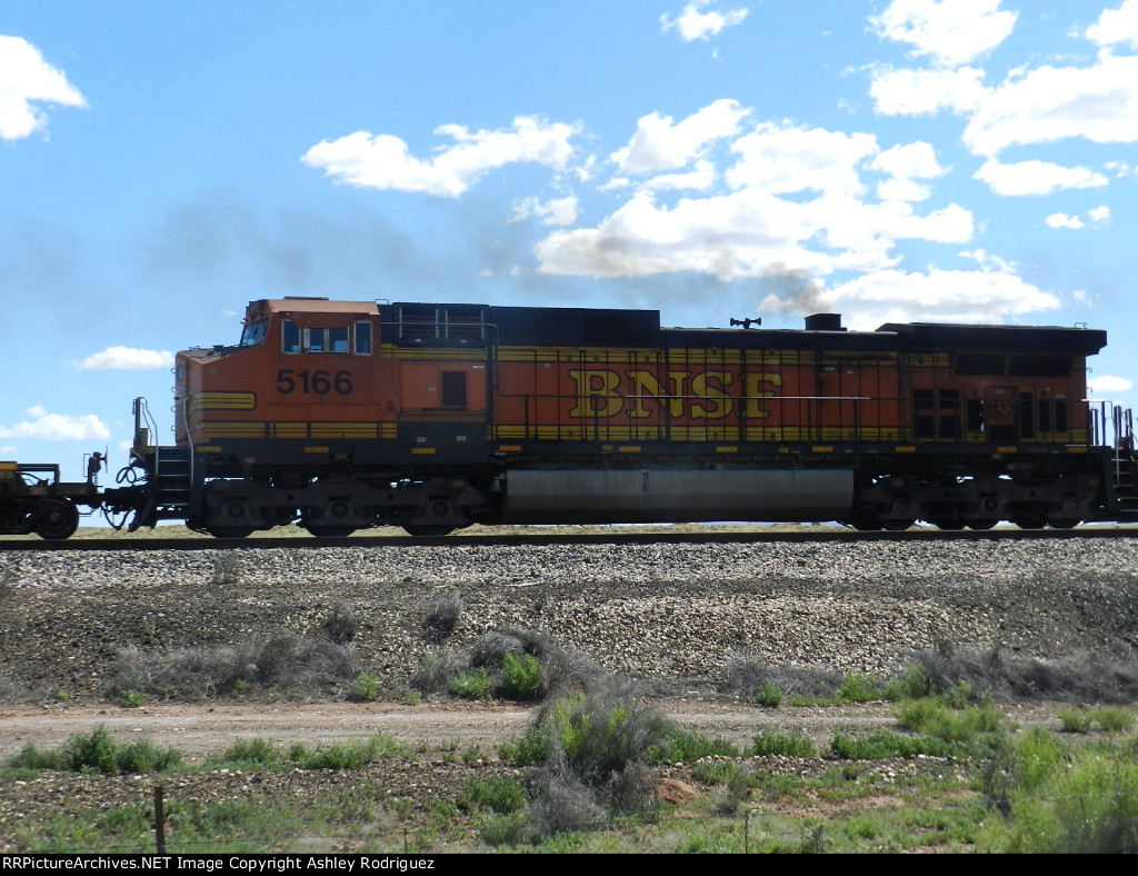 BNSF 5166